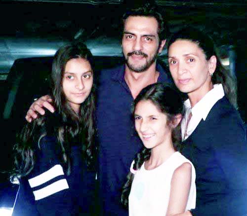 Arjun-Rampal-Family - Soni Web Media
